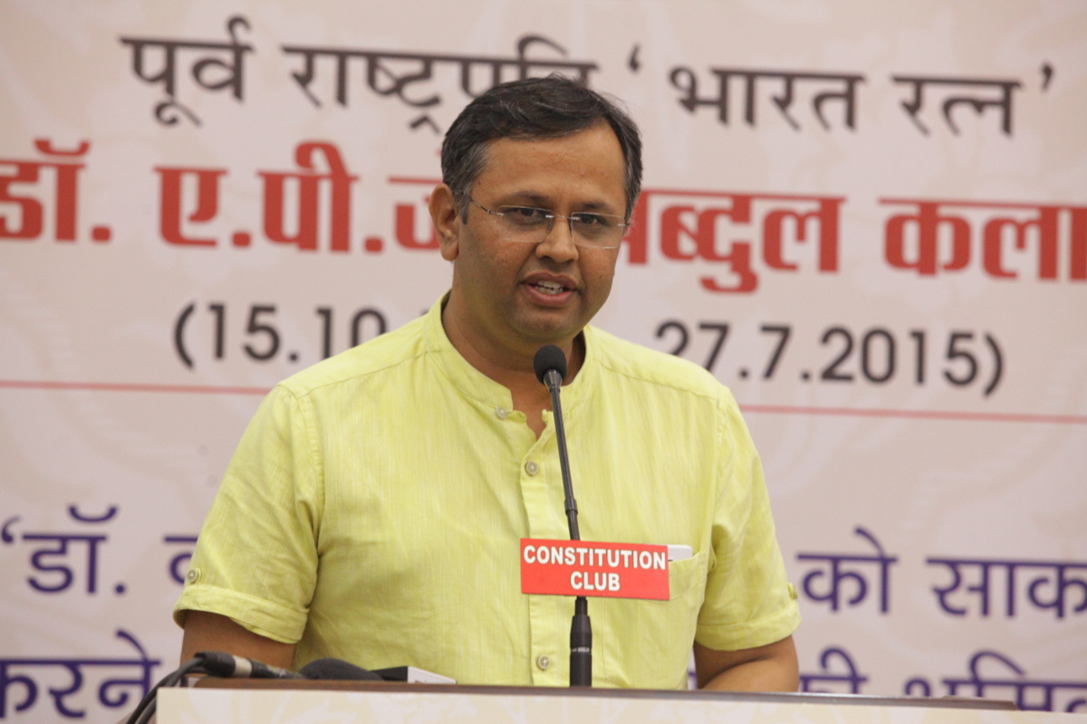 DR. UNNAT PANDIT